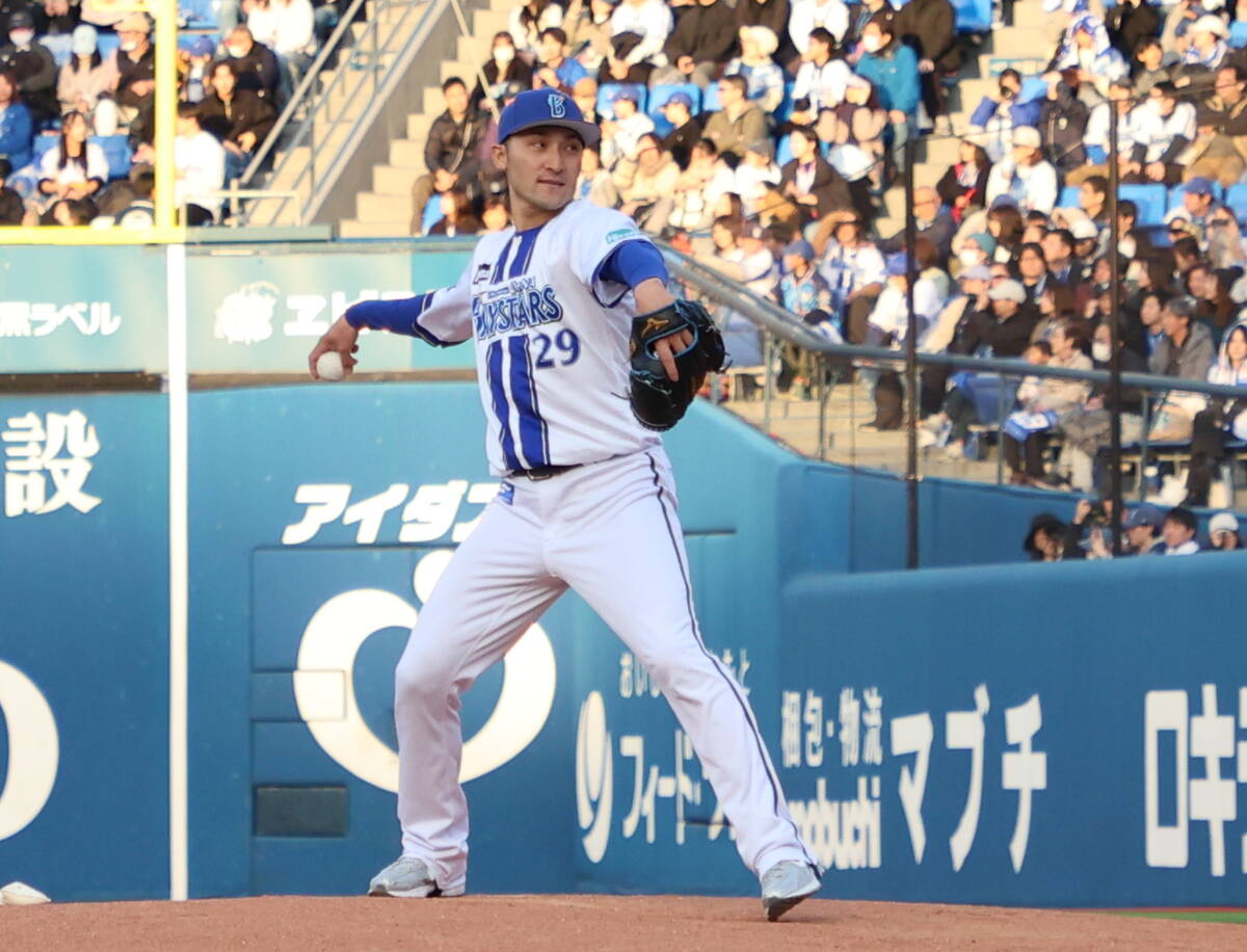 【DeNA】海外FA行使で楽天移籍の伊藤光が最後のファンフェス参加「頑張っていい姿を見せられるように」（スポーツ報知） - Yahoo!ニュース