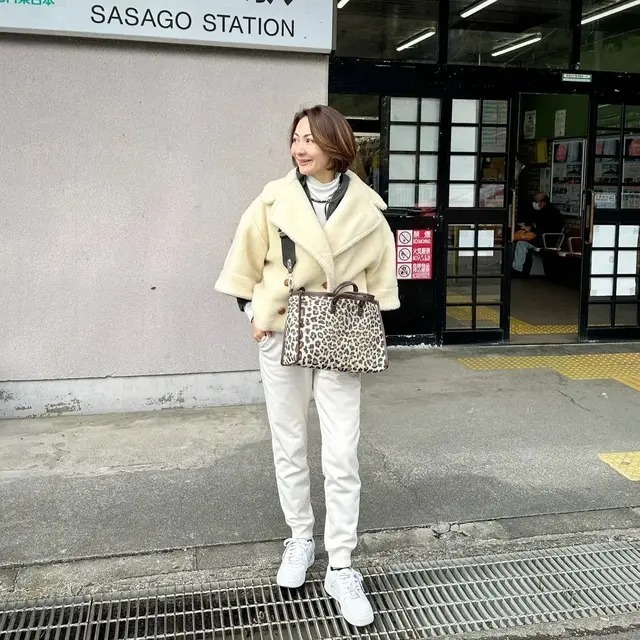 50代が着るとおしゃれに見える「ユニクロの冬パンツ」6選（Web eclat） - Yahoo!ニュース