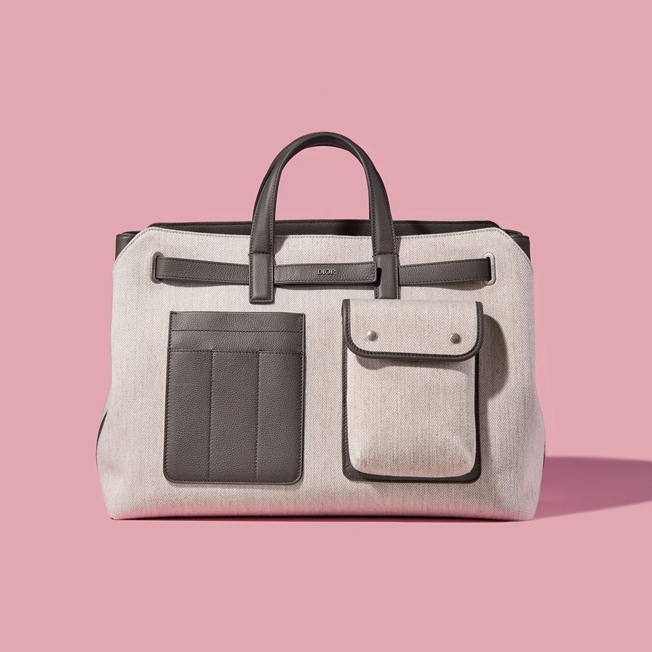 【大人の格上げトートバッグ】ディオール、ロエベ、ボッテガ・ヴェネタ... 人気ハイブランドの新作4選【2025年秋冬】（UOMO） - Yahoo!ニュース