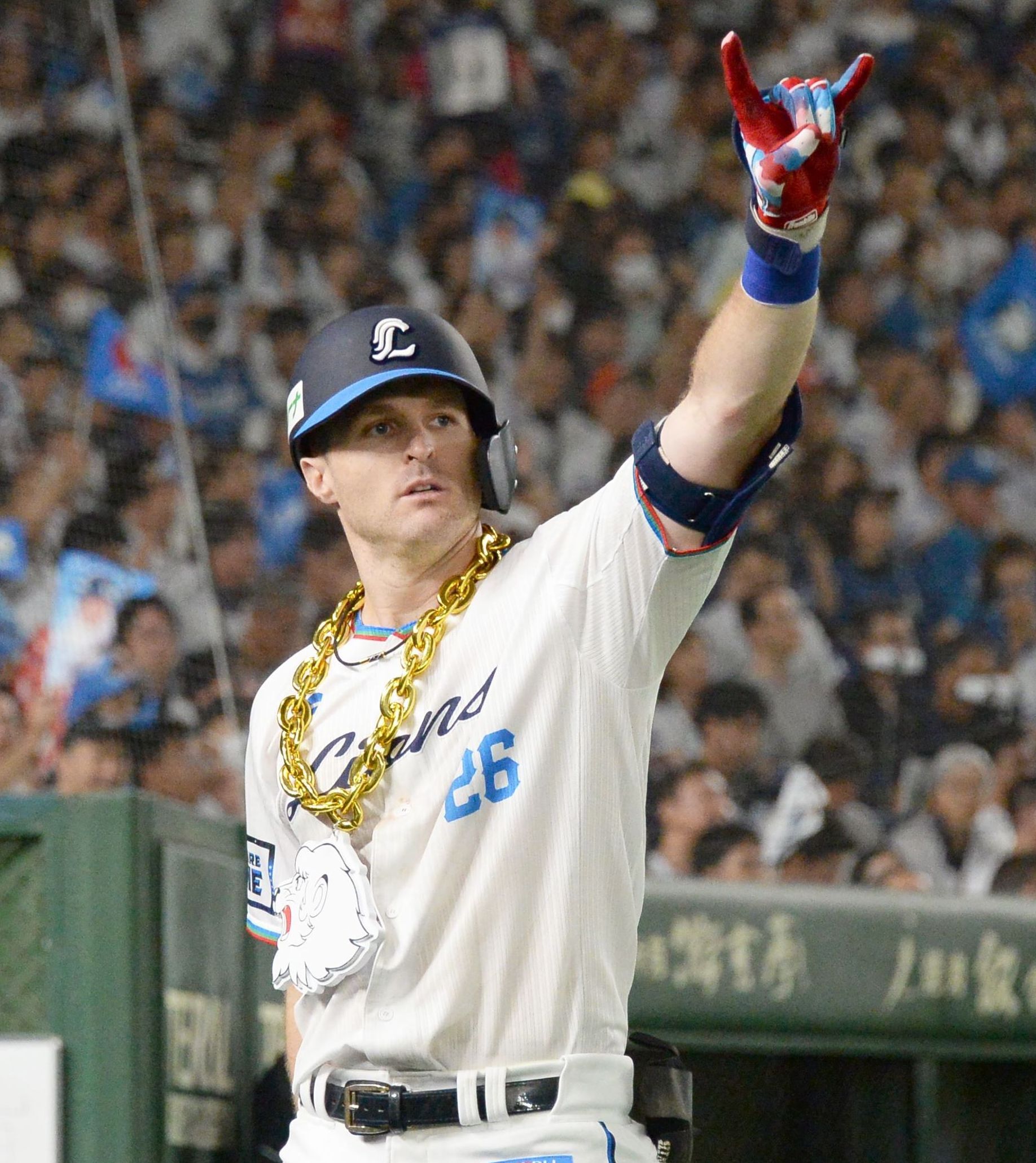 西武から3年ぶりのベストナインプレーヤー、タイラー・ネビンが初受賞 チーム「3冠王」で打線けん引（西スポWEB OTTO！） - Yahoo!ニュース