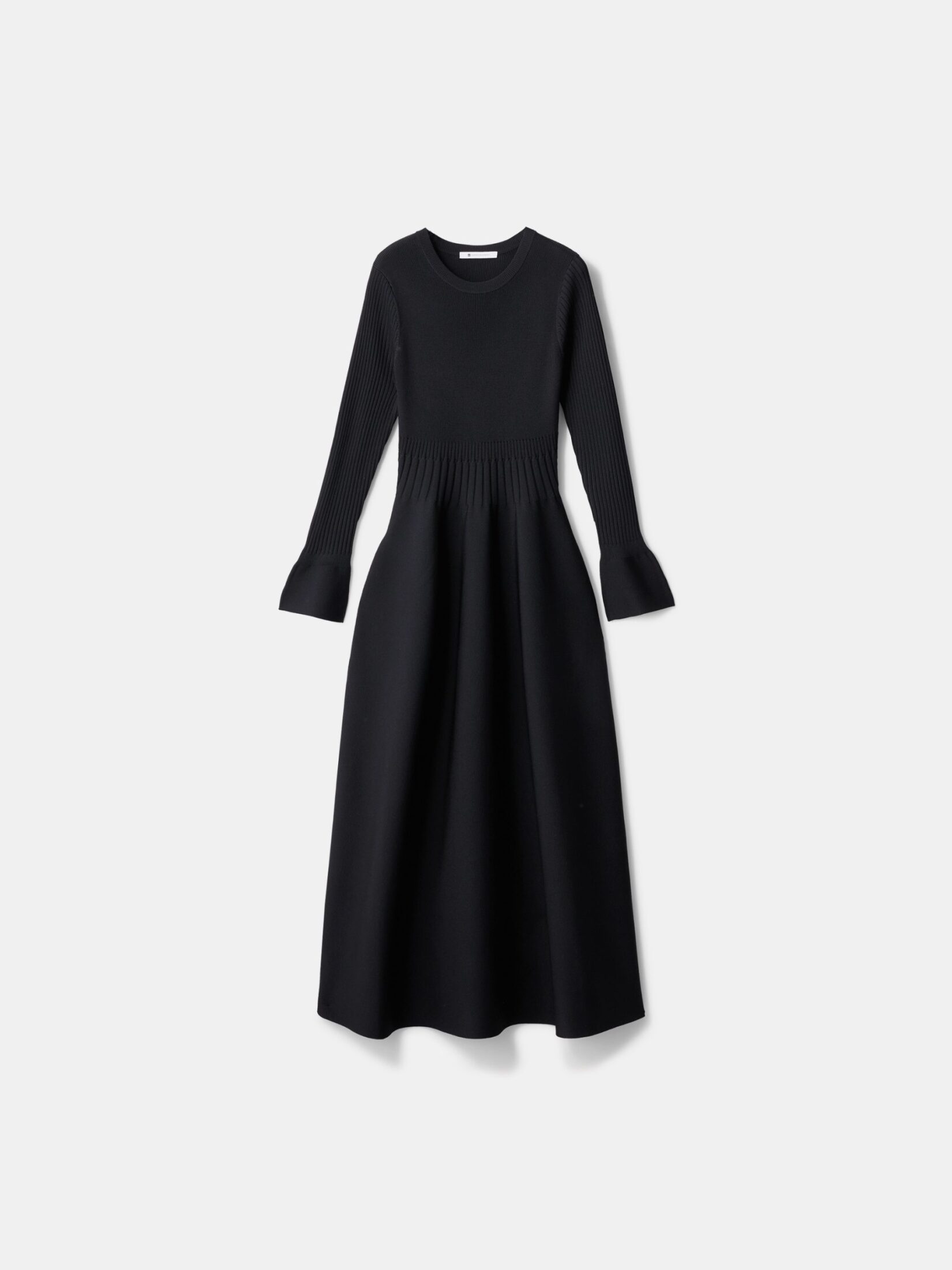 【PLST】即完必至コラボが11/28発売！着映えワンピ、名品ダウン…全アイテムレビュー｜VERY（magacol） - Yahoo!ニュース