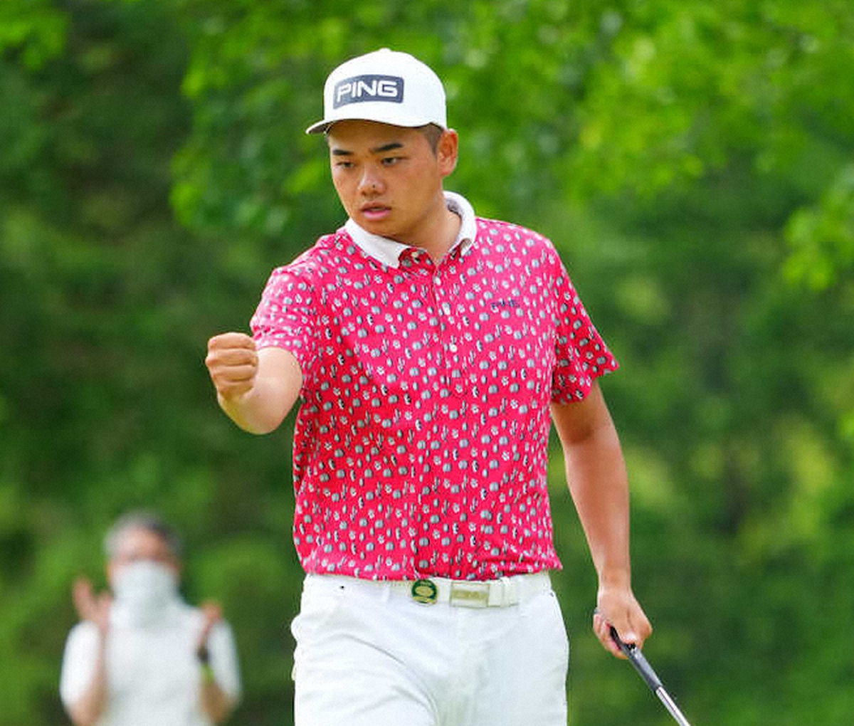 大岩龍一 涙の初V「長かった」プロ8年目で歓喜 逆転賞金王に望み（スポニチアネックス） - Yahoo!ニュース