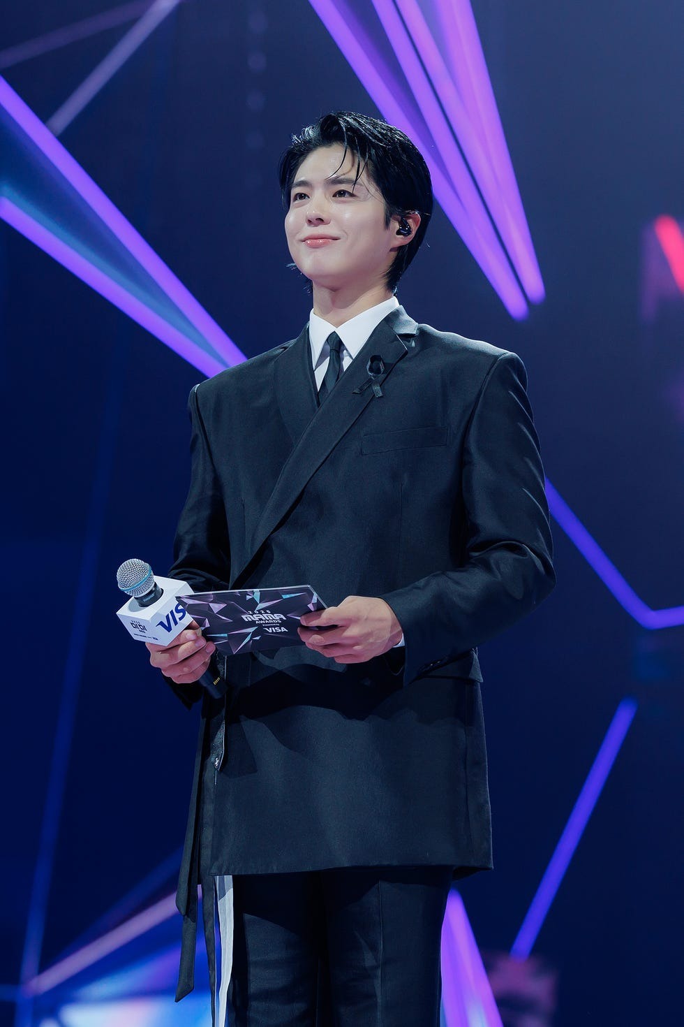 香港で開催の「2025 MAMA AWARDS」、K-POPアイドルたちは何を語った？ 大規模火災をうけ、レッドカーペットは中止に（ELLE DIGITAL） - Yahoo!ニュース