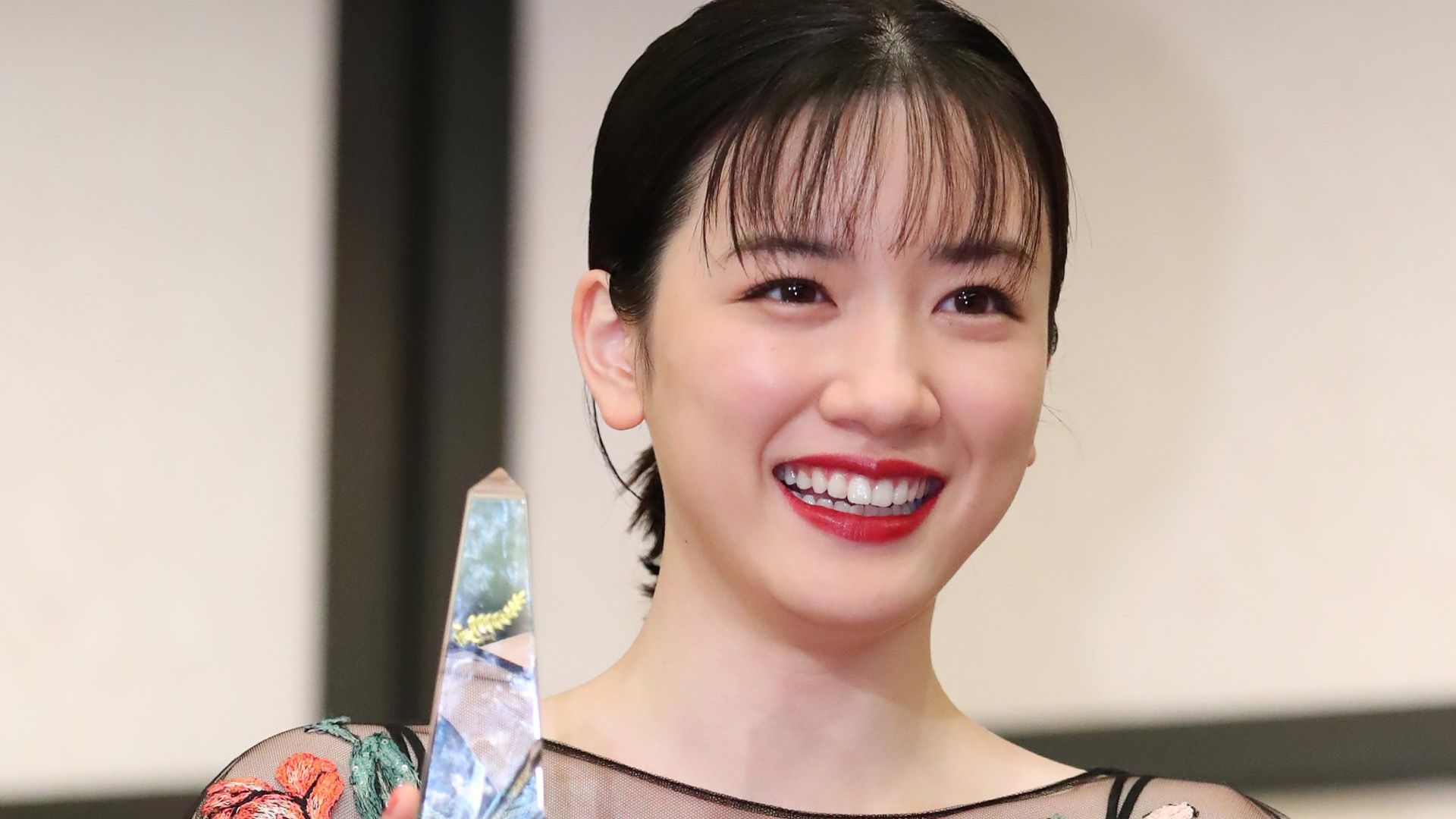 夏のドラマの「朝ドラヒロイン」対決 永野芽郁は有村架純、波瑠、杏に勝てたのか(堀井憲一郎) エキスパート Yahoo ニュース