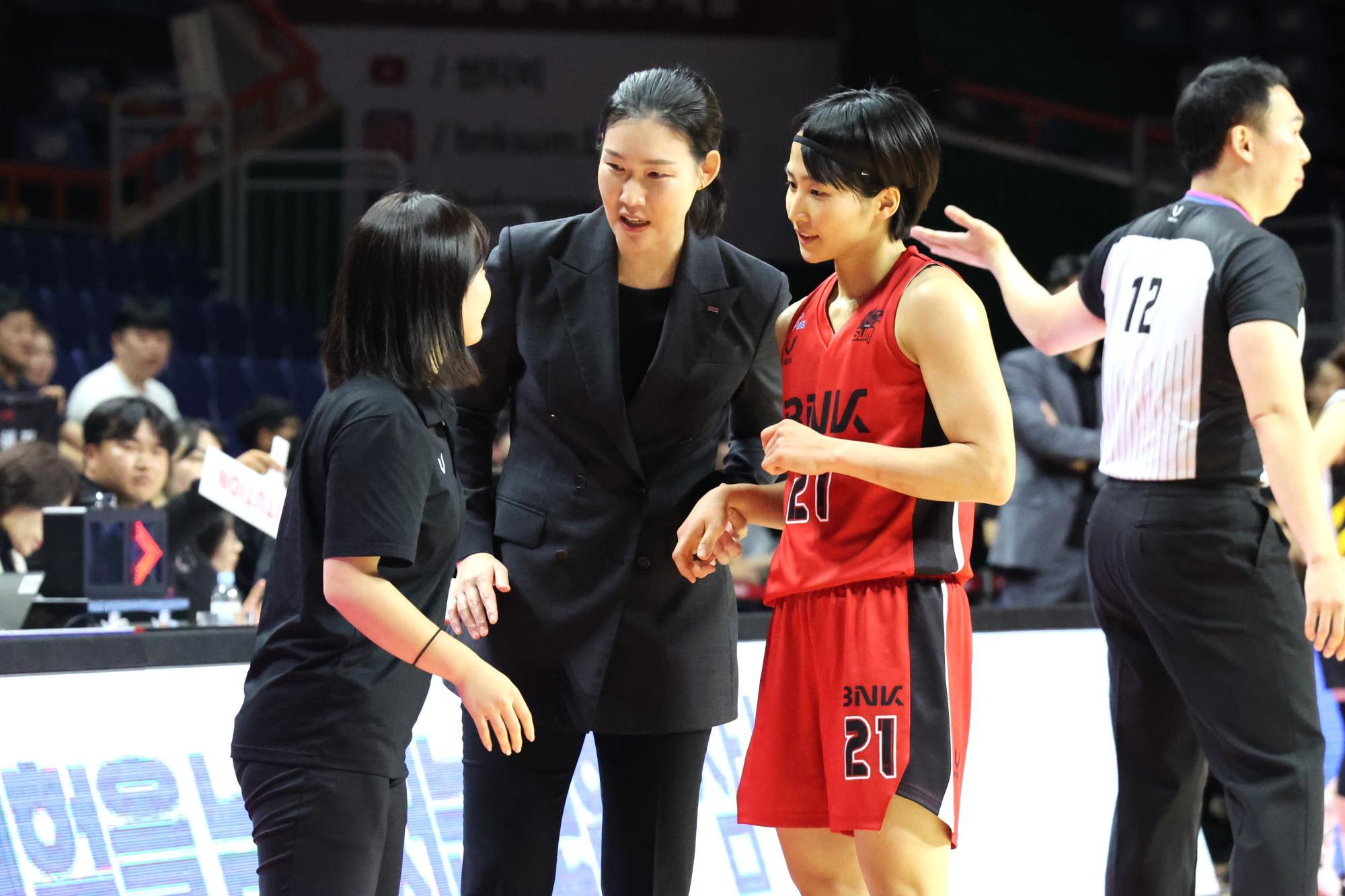 【WKBL】MVP級の働きで優勝に貢献した“仕事人”飯島早紀「楽しくやりがいのあるチャレンジでした」（小永吉陽子） - エキスパート - Yahoo!ニュース