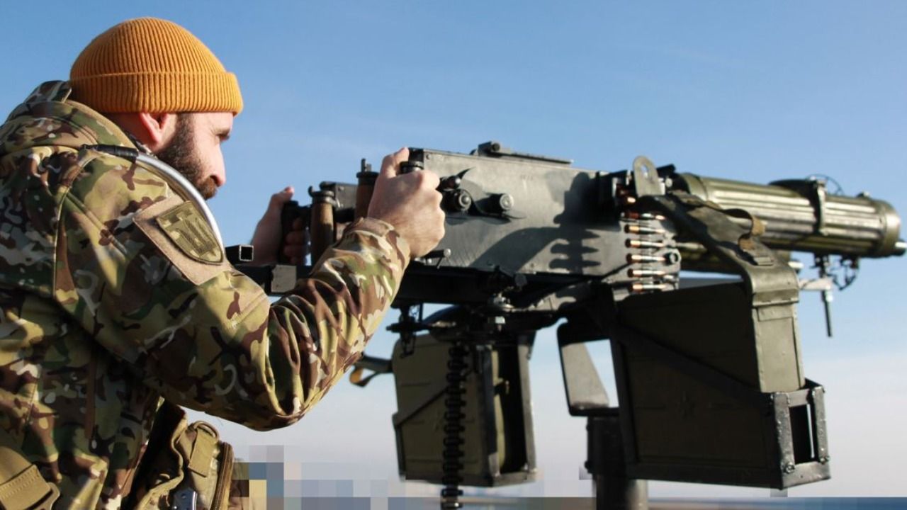 ウクライナ軍「シャハド・バスターズ」屋上にマキシム機関銃を設置しイラン製軍事ドローンを迎撃(佐藤仁) エキスパート Yahoo ニュース